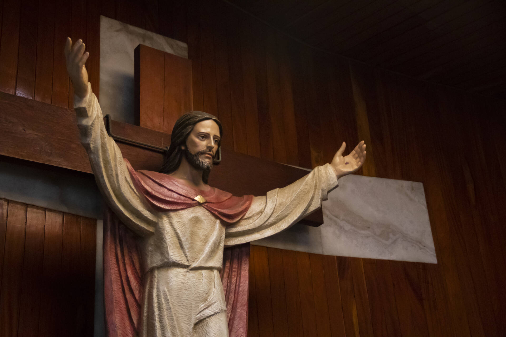 «He resucitado y estoy contigo»: el mensaje del arzobispo