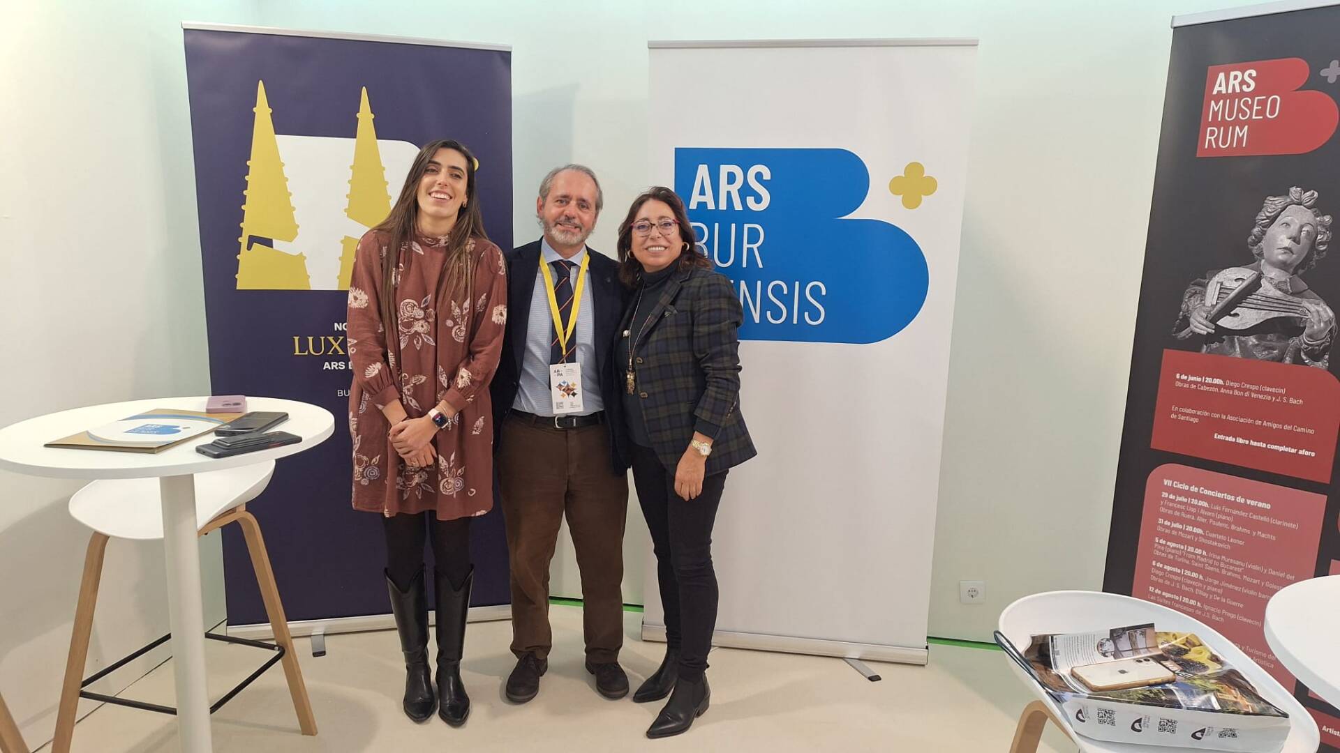 El stand de Ars Burgensis en AR-PA recibe la visita de las instituciones